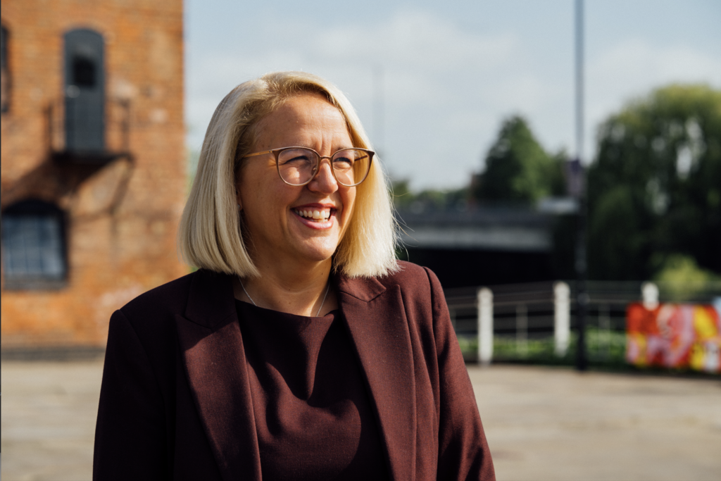 Simpson Jones - Solicitors, based in Derby, specialised in Conveyancing ...